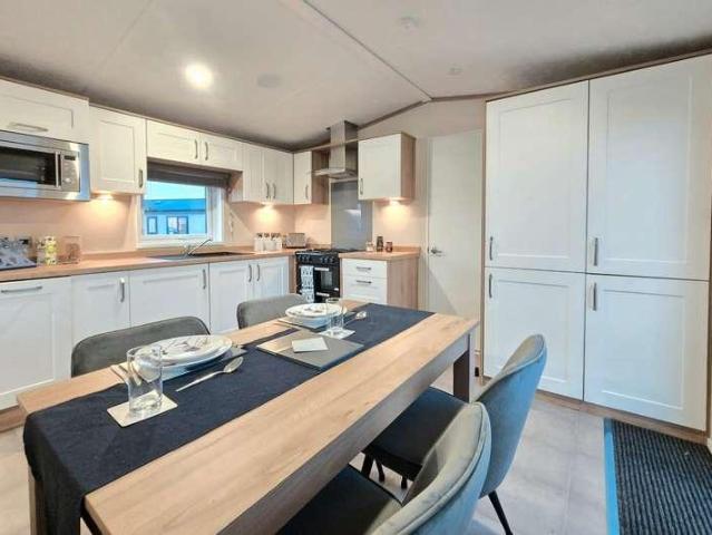 2 bed property for sale