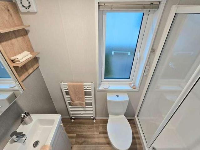 2 bed property for sale