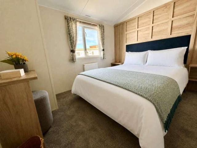 2 bed property for sale
