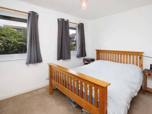 2 bed property for sale