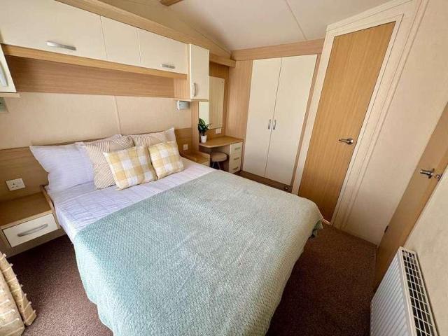 2 bed property for sale