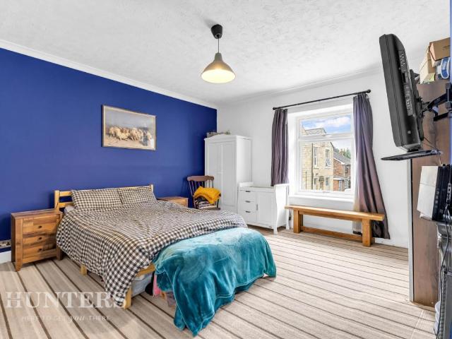 2 bed property for sale