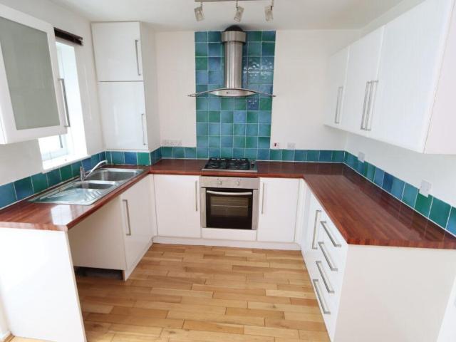 2 bed property for sale