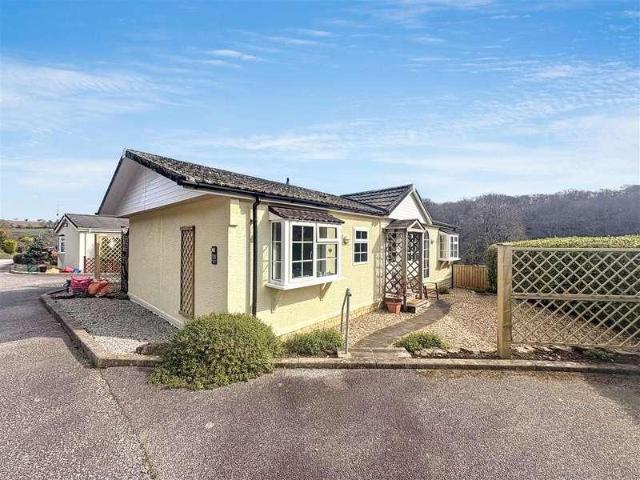 2 bed property for sale
