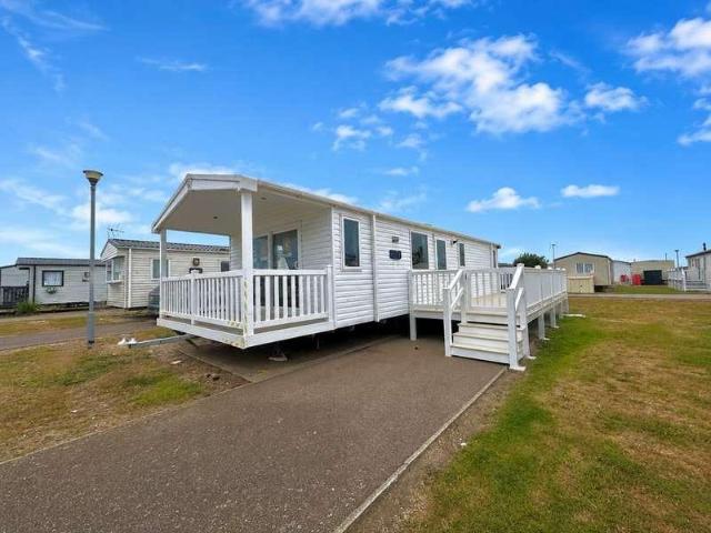 2 bed property for sale