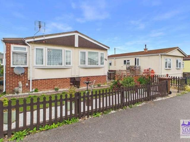 2 bed property for sale
