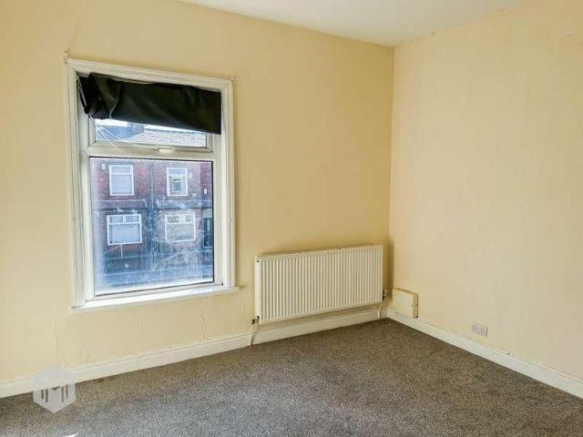 2 bed property for sale