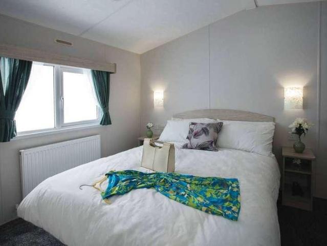 2 bed property for sale