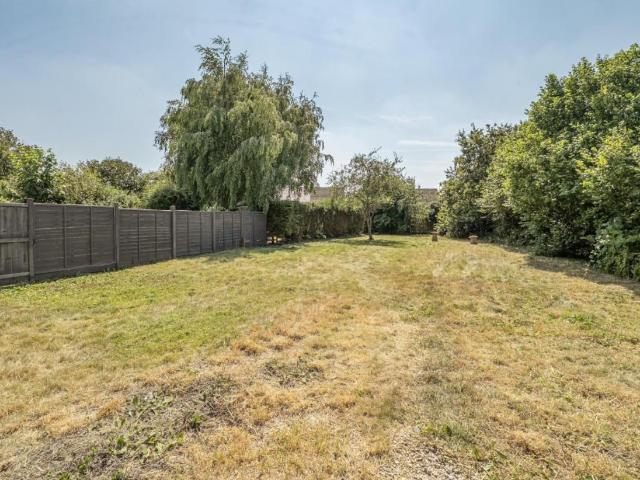 2 bed property for sale