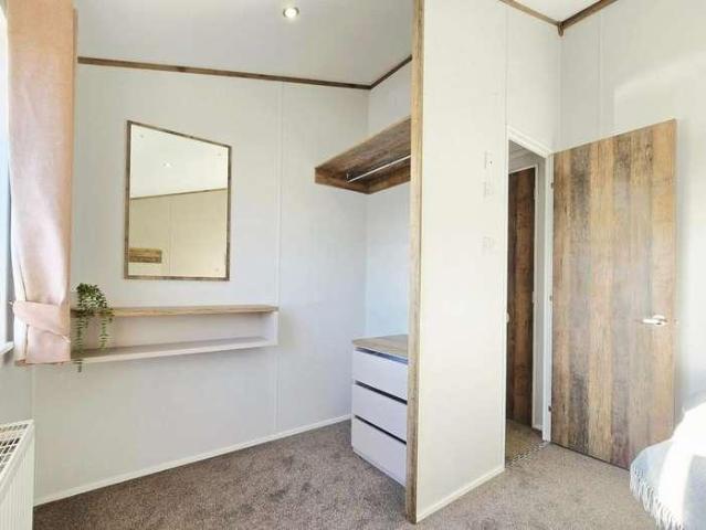 2 bed property for sale
