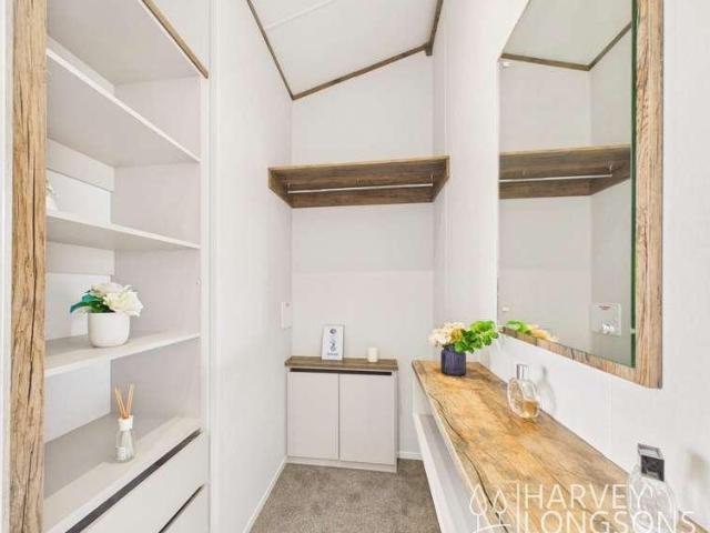 2 bed property for sale