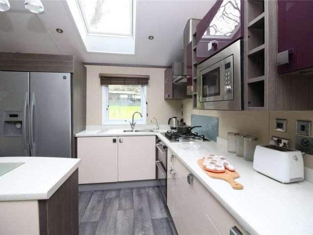 2 bed property for sale