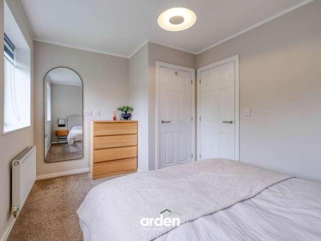 2 bed property for sale