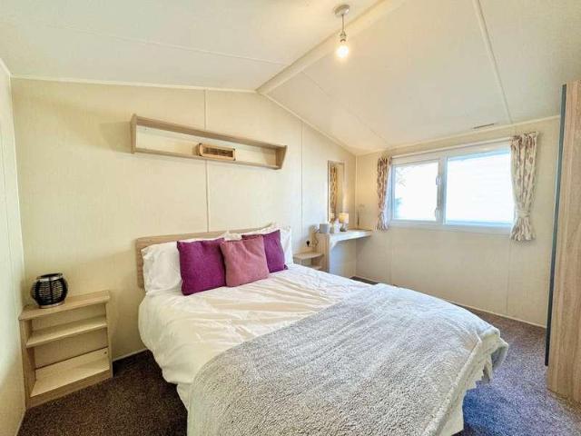 2 bed property for sale