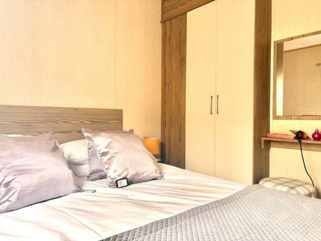 2 bed property for sale
