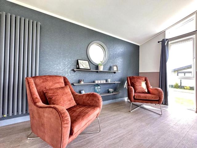2 bed property for sale