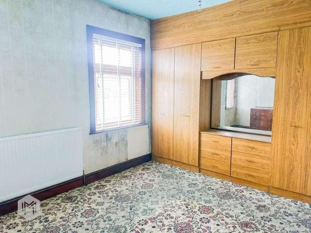 2 bed property for sale
