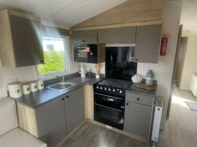 2 bed property for sale