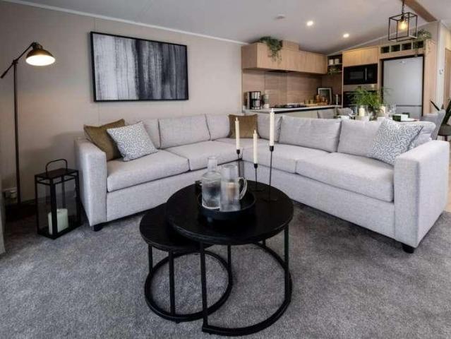 2 bed property for sale