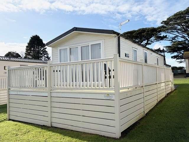 2 bed property for sale