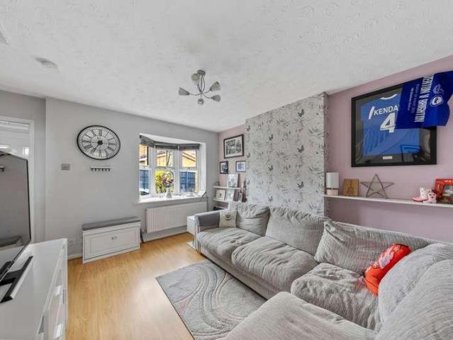 2 bed property for sale