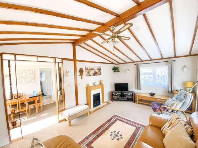 2 bed property for sale