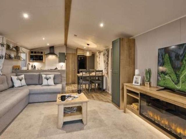 2 bed property for sale