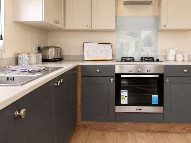 2 bed property for sale