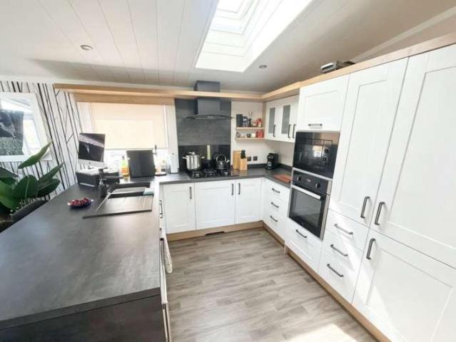 2 bed property for sale