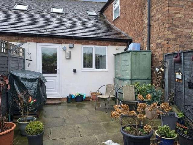 2 bed property for sale
