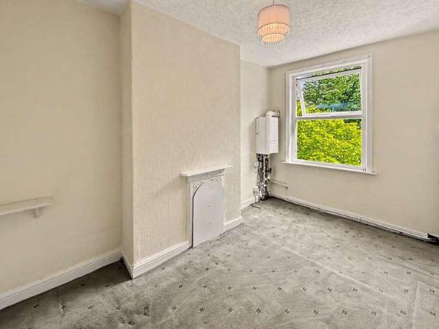 2 bed property for sale