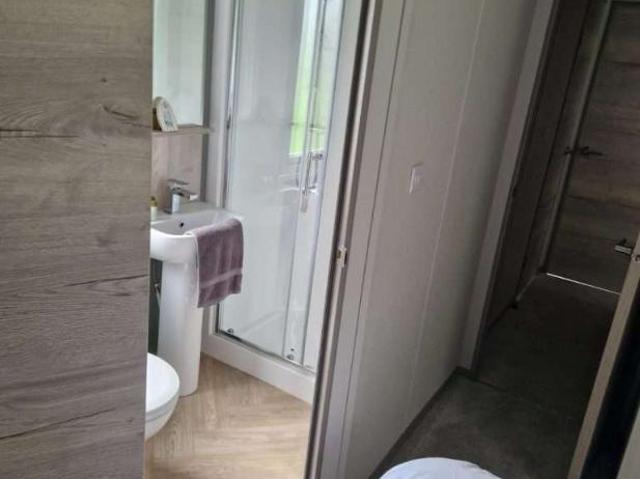 2 bed property for sale