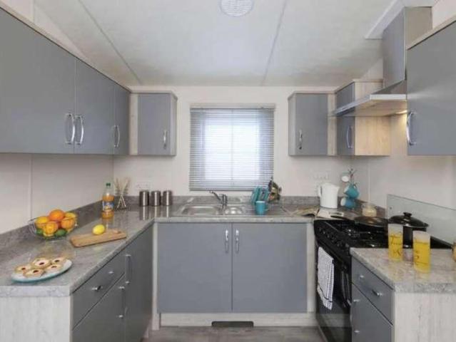 2 bed property for sale