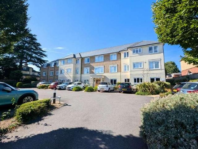 2 bed property for sale