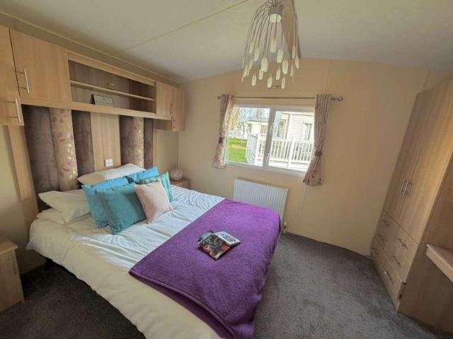 2 bed property for sale