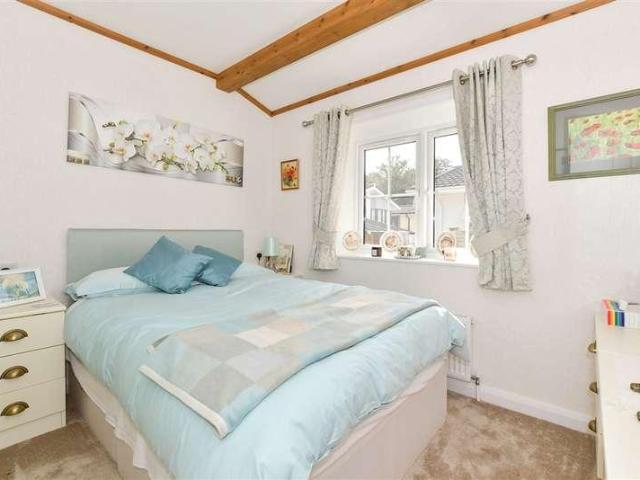 2 bed property for sale