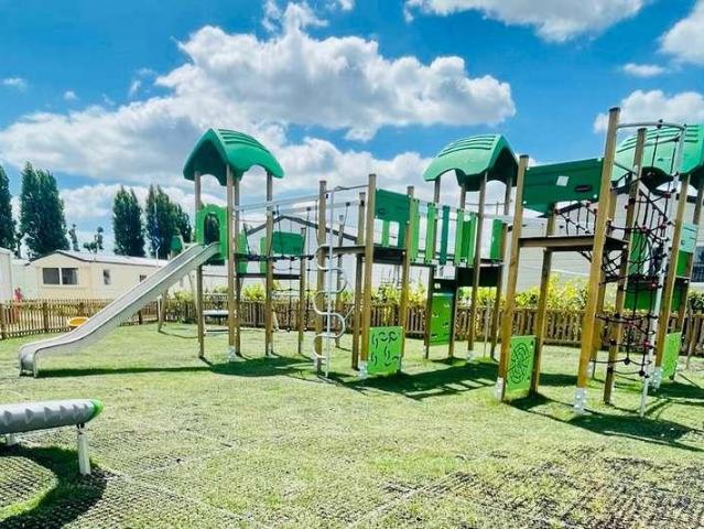 2 bed property for sale
