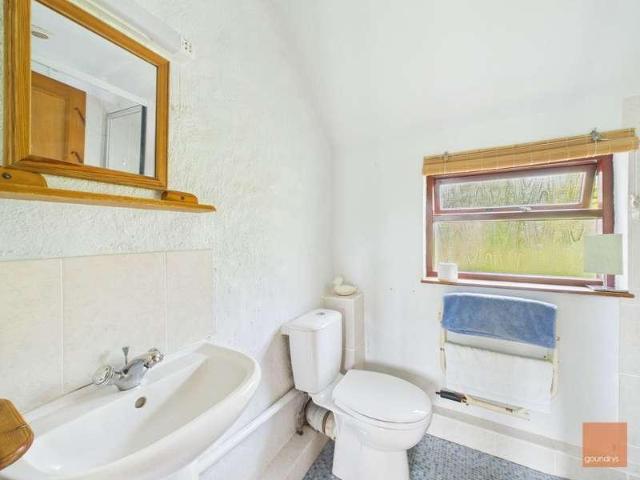 2 bed property for sale