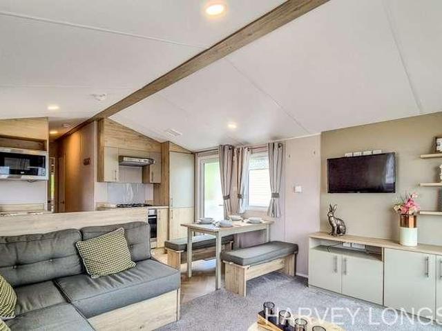 2 bed property for sale