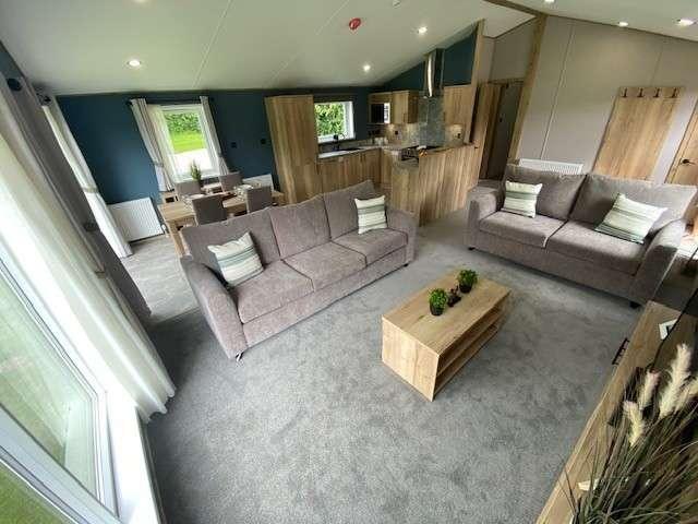 2 bed property for sale