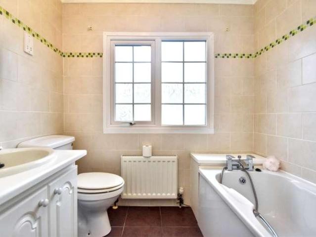 2 bed property for sale