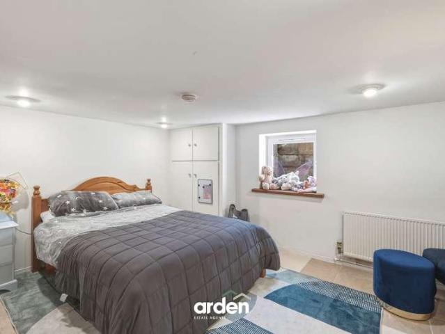 2 bed property for sale