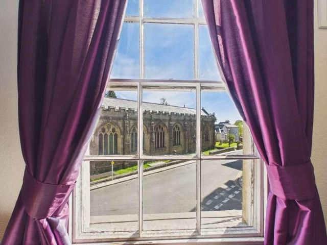 2 bed property for sale