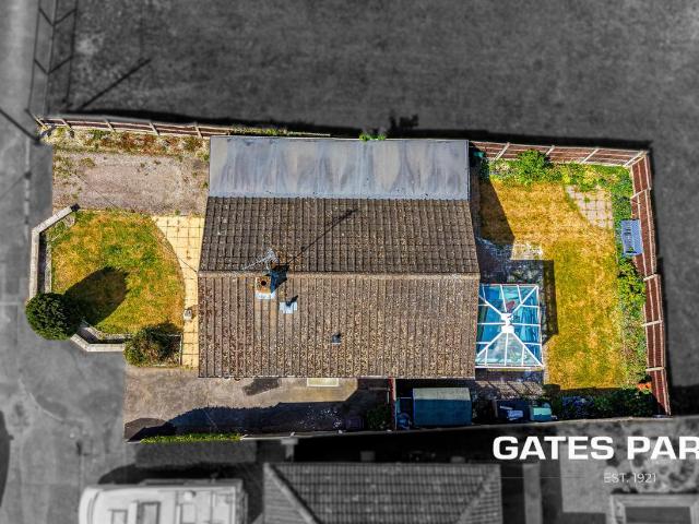 2 bed property for sale
