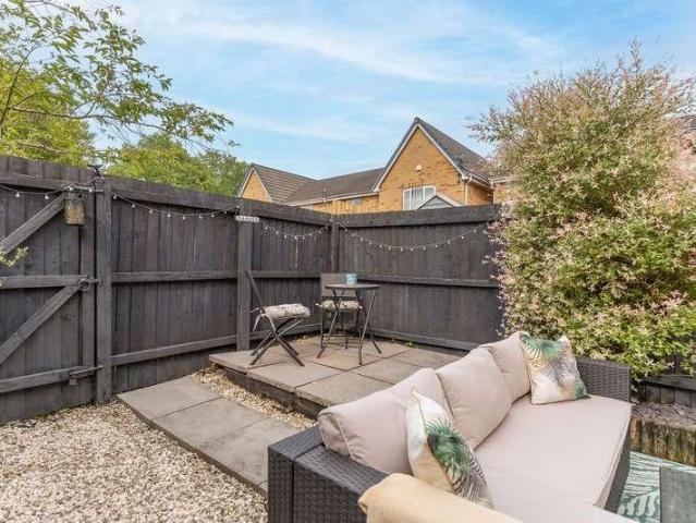 2 bed property for sale
