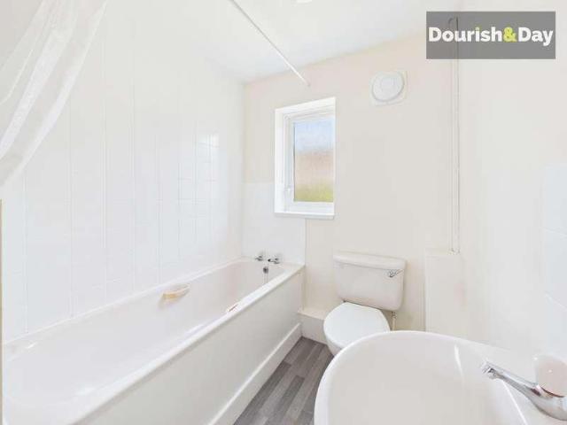 2 bed property for sale