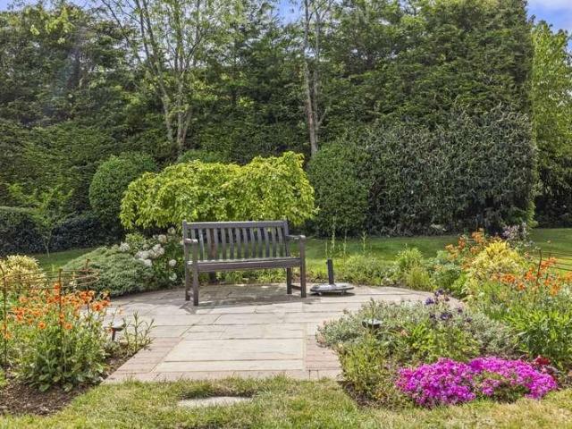 2 bed property for sale