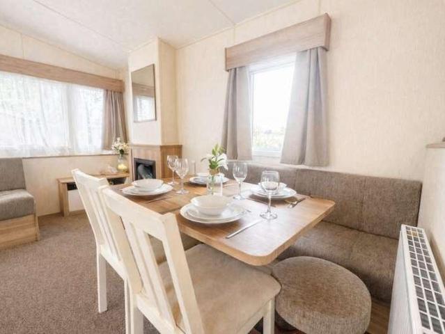 2 bed property for sale