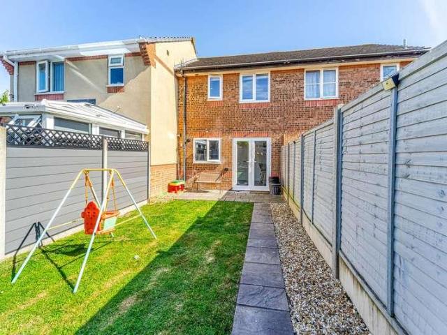 2 bed property for sale