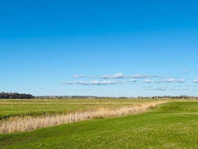 2 bed property for sale